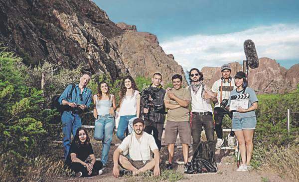 Se estrena el mediometraje «El farol de mandinga» que se filmó en la ...