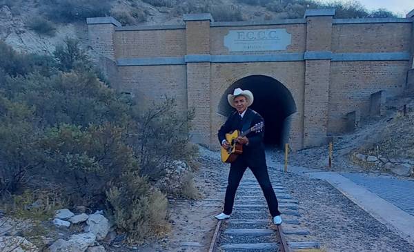 SHOW DE JR Y LA HORA DEL BLUES EN GAIMAN - Últimas Noticias: El Chubut