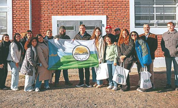 Jóvenes misioneros de Puerto Rico visitan Rawson y fueron recibidos por ...