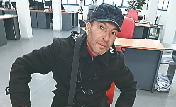 Daniel Lezcano presenta su primer libro «Fragmentos de vida» - Últimas ...