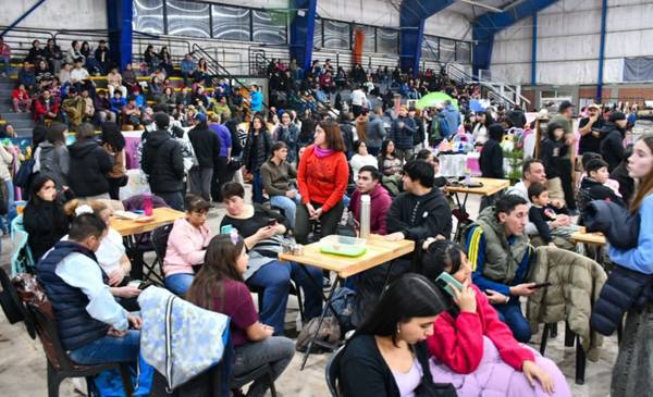 Con danza, rock, cumbia y mucho público continúa la Expo Esquel ...