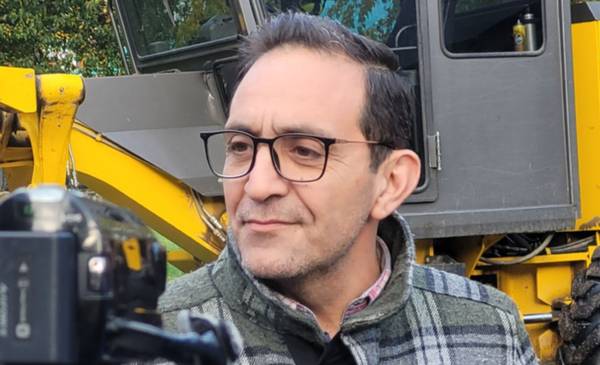 Iván Fernández anunció la compra de nuevos vehículos para el Municipio ...