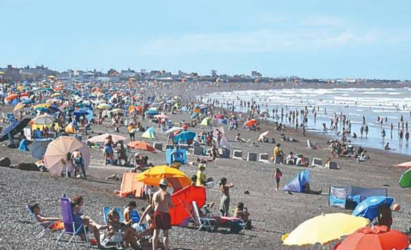 Playa Unión fue elegida como la mejor playa de Argentina - Últimas ...