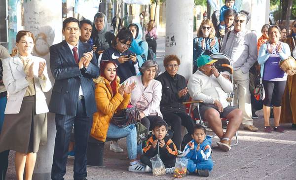 Escuela Folclórica «El Erke» celebró su aniversario en la Gazín ...