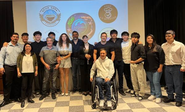 Loyola acompañó el Coloquio Final de Proyectos de la Escuela Técnica N° 721 de Camarones ...